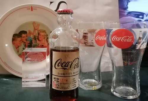 Coca cola. Стаканы. Тарелка