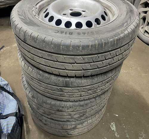 Летняя резина на стальных дисках 205/65 r16 c