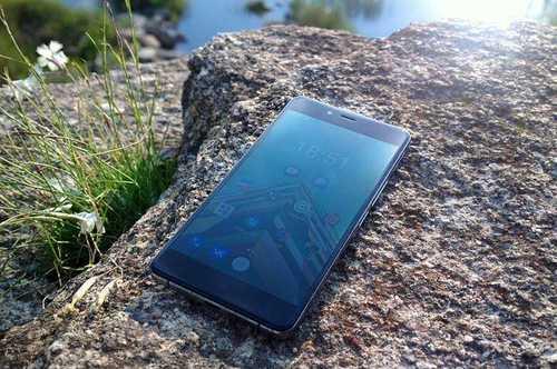 Смартфон OnePlus X E1003