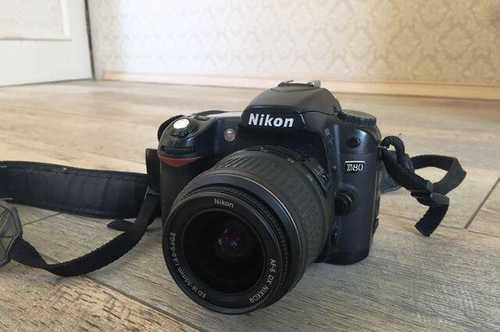 Nikon D80 + Nikon AF-S DX Nikkor 18-55 F/3.5-5.6