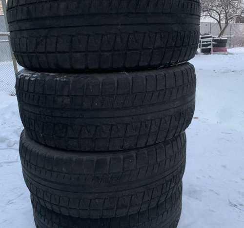 Bridgestone Blizzak Revo GZ 225/55 R17 24W