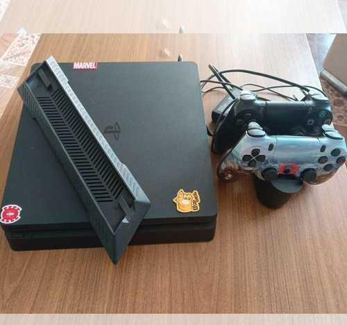 Sony playstation 4 slim