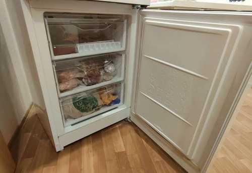 Холодильник indesit DFN 20 D
