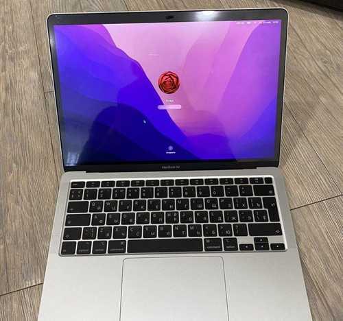 Macbook Air 13 2020 i3