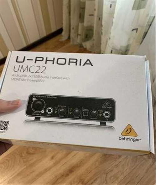 Внешняя аудиокарта Behringer UMC22