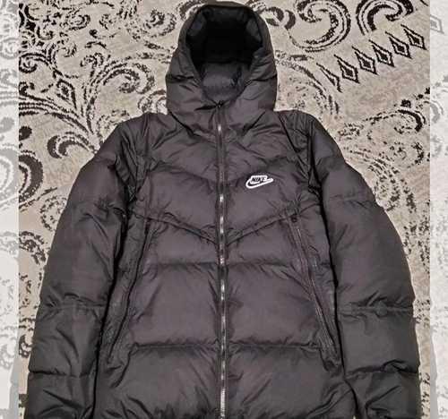 Пуховик nike windrunner р.S(46-48)