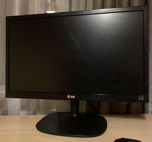 LED монитор LG 22M35A