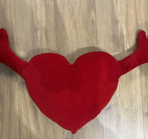 Подушка игрушка сердце с руками IKEA
