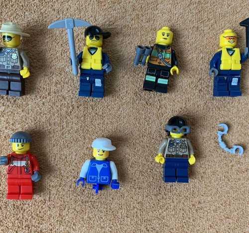 Lego minifigures City creator