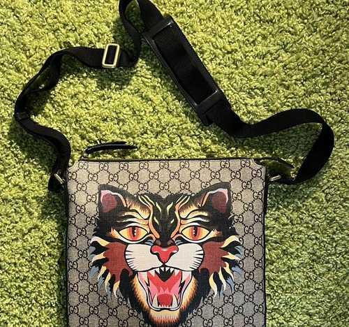 Gucci GG Supreme Angry Cat Crossbody Bag Brown