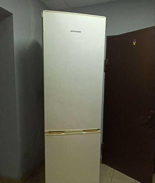 Холодильник Snaige 180x60x60