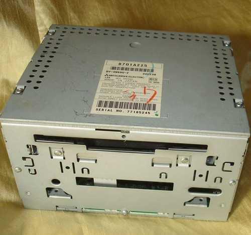 Автомагнитола Mitsubishi Electric DY-3W69U-2