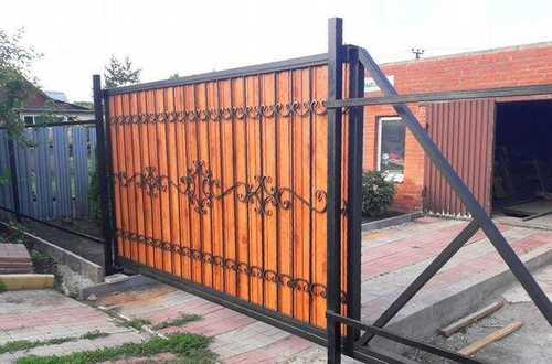 Откатные ворота с калиткой