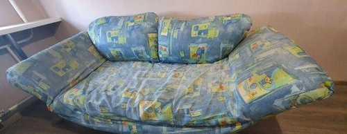 Диван-кровать клик-кляк б/у, с подушками