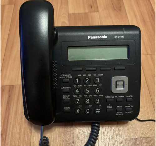 VoIP телефон Panasonic KX-UT113