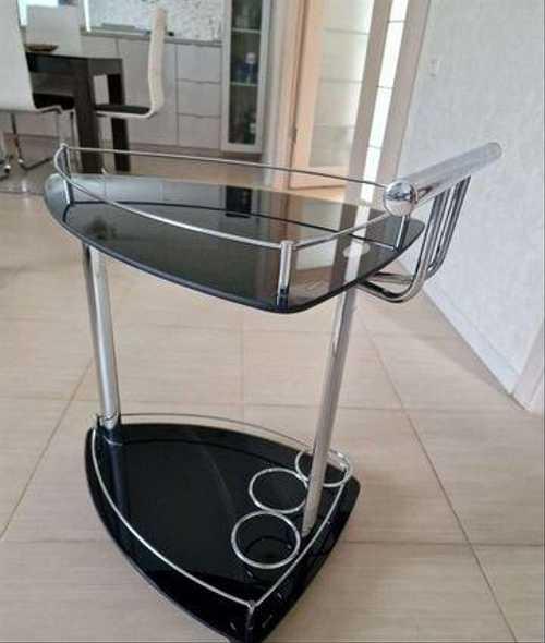 Столик на колесиках в ванную