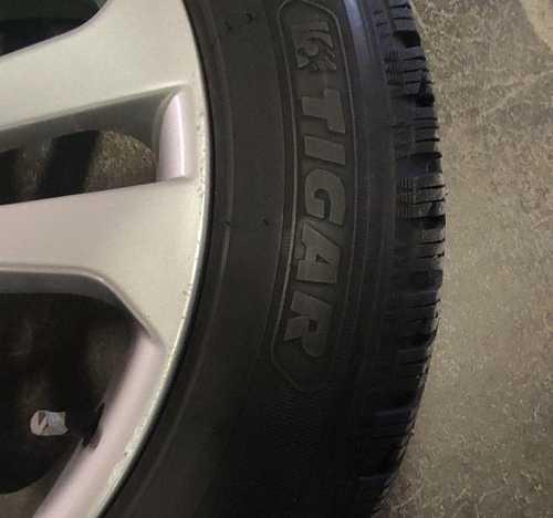 Tigar Ice 215/55 R17 98T
