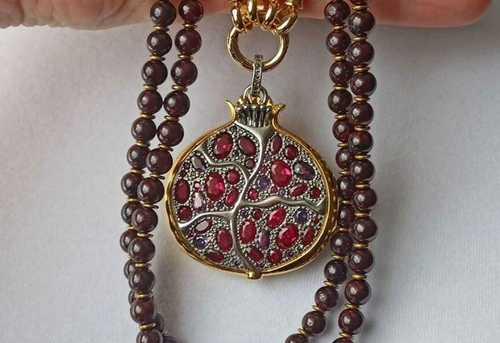 Ожерелье из натурального граната с кулоном
