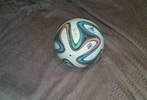 Футбольный мяч чм 2014