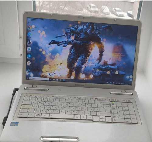 Ноутбук Toshiba satellite L775