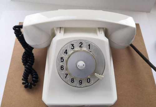 Телефон СССР с длинным телефонным кабелем