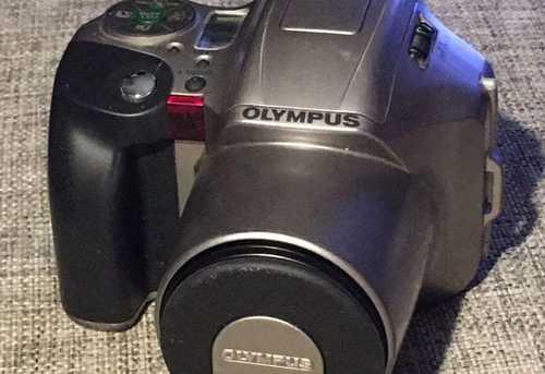 Зеркальная фотокамера Olympus is200