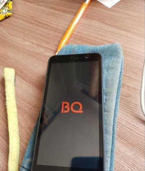 Смартфон с бесконтактной оплатой BQ Wallet 5045L