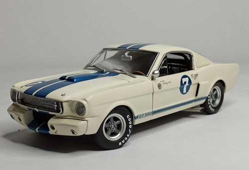Shelby GT 350 #7 Stirling Moss 1965 GMP 1:18