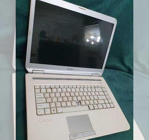 Ноутбук Sony Vaio VGN-NR385E