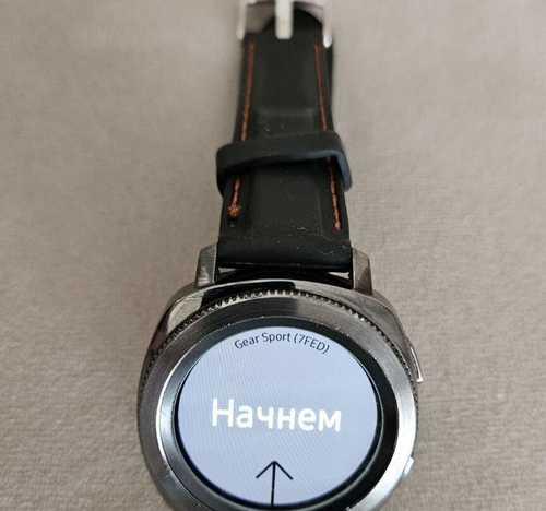 Смарт часы Samsung Gear sport