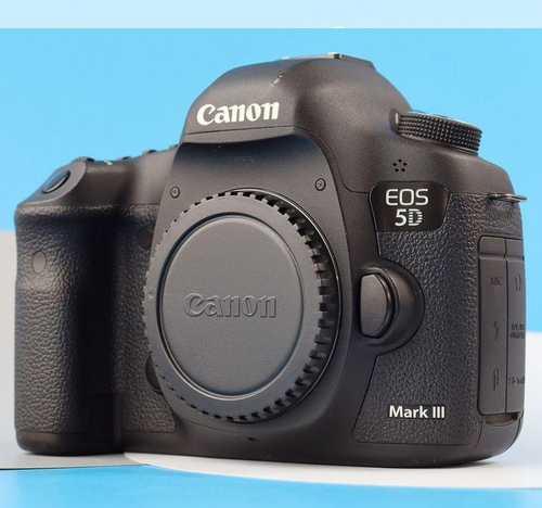 Фотоаппарат Canon 5D mark III body