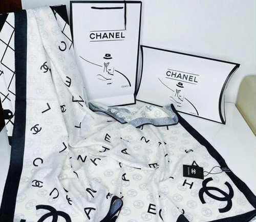 Теплый платок Chanel