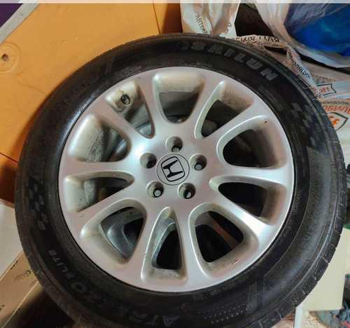 Комплект летних колес  диски Honda 225/60 r18