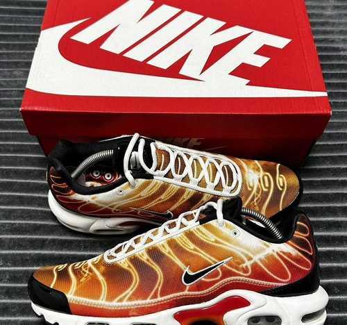 Nike Air Max TN Plus light photography