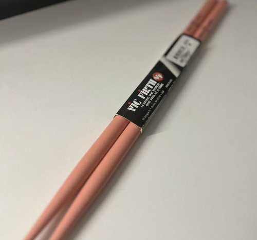 Барабанные палочки vic firth 5A розовые новые