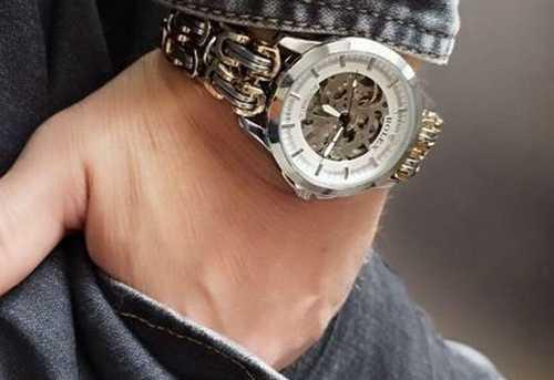 Часы Rolex с эксклюзивным браслетом
