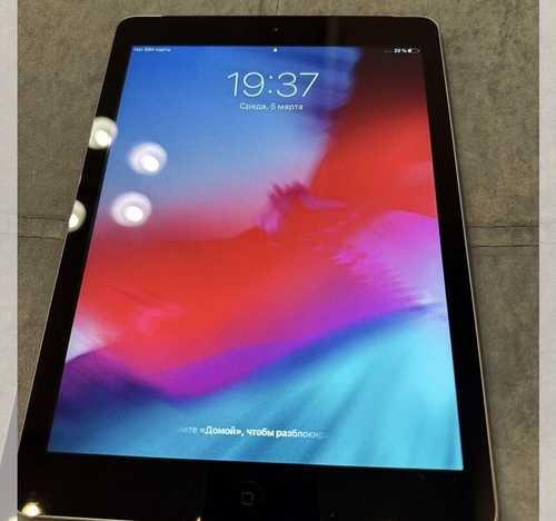 iPad Air A1475 отличный