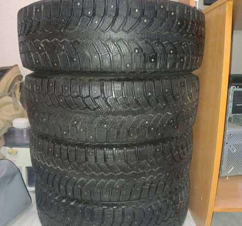 Bridgestone Blizzak Spike-01 185/65 R15 88T