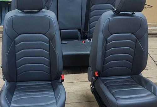 Комплект сидений Volkswagen Touareg CR7 iii 2018