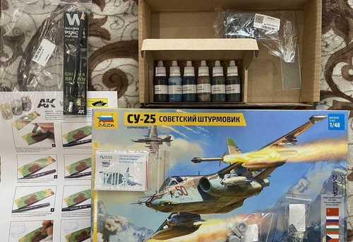 Сборная модель су-25 1/48 с допами Арма