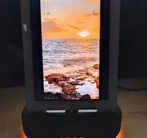 Apple iPad 2 + Media Dock Station