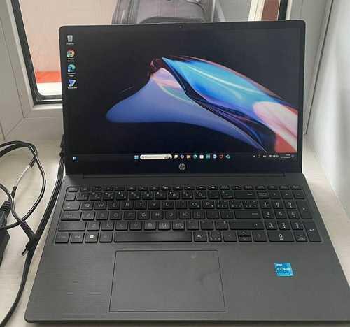 Ноутбук HP laptop 15-fd0027 15" - Intel i3-1315U