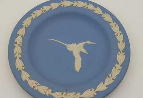 Тарелка декоративная Птица фарфор диаметр 11 с