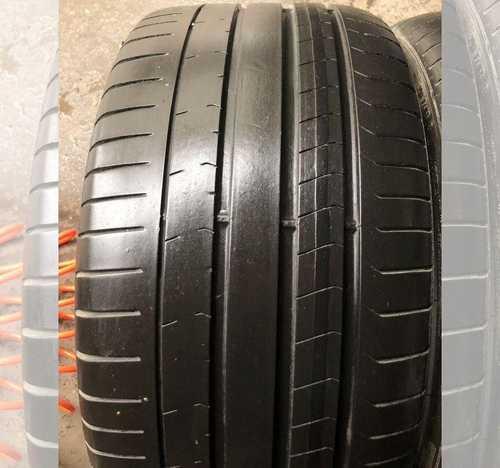 Pirelli P Zero PZ4 315/35 R22