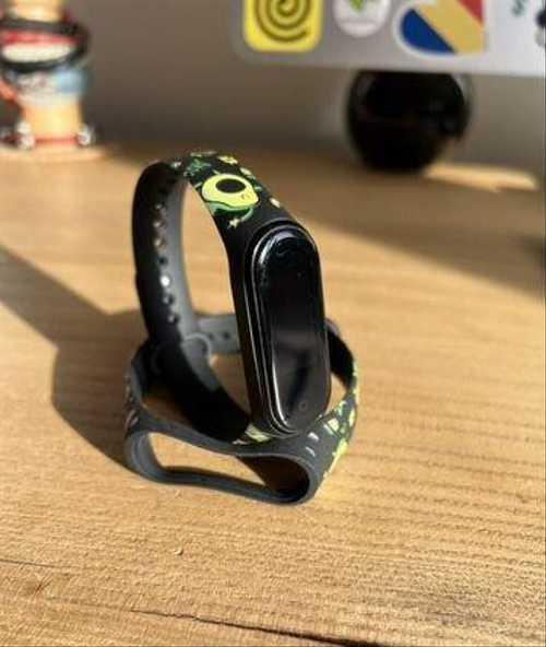 Xiaomi mi Smart Band 4 (часы для спорта)
