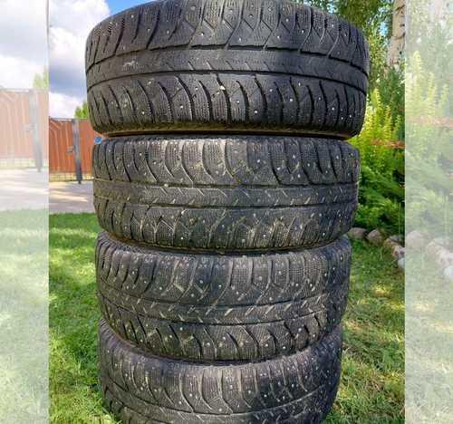 Bridgestone Ice Cruiser 7000 205/60 R16 92T