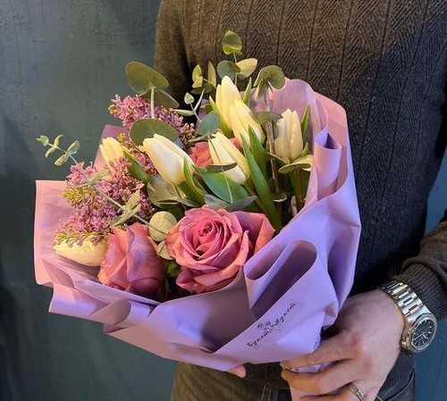 Ароматный букет цветов «Таня» Роза сирень тульпан