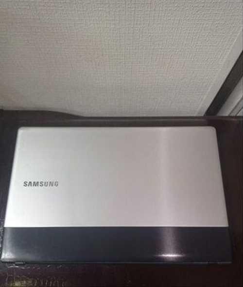 Ноутбук Samsung np300e7a