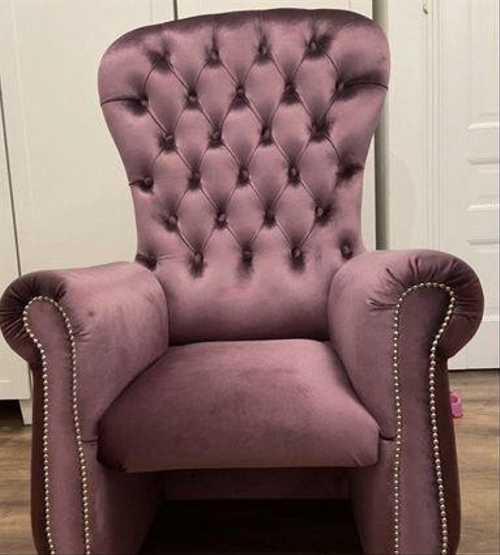 Кресло, трон