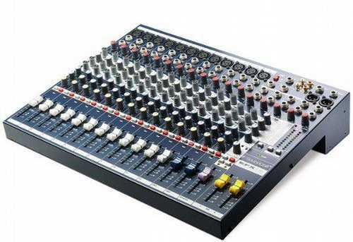 Микшерный пульт Soundcraft EFX12